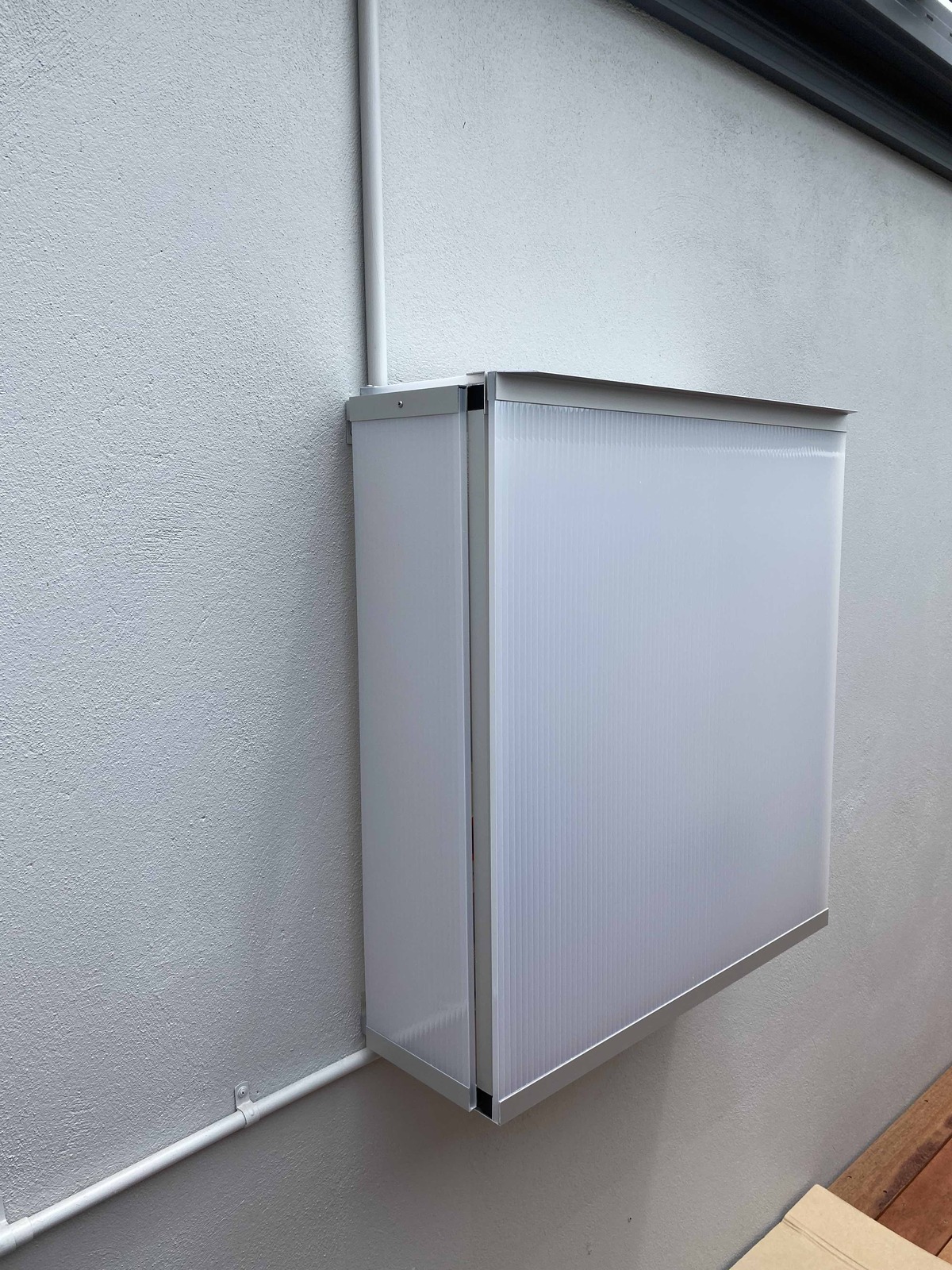 Solar Inverter Cover 77cm H x 70cm W x 26cm D (Solar White) - Simply Covers