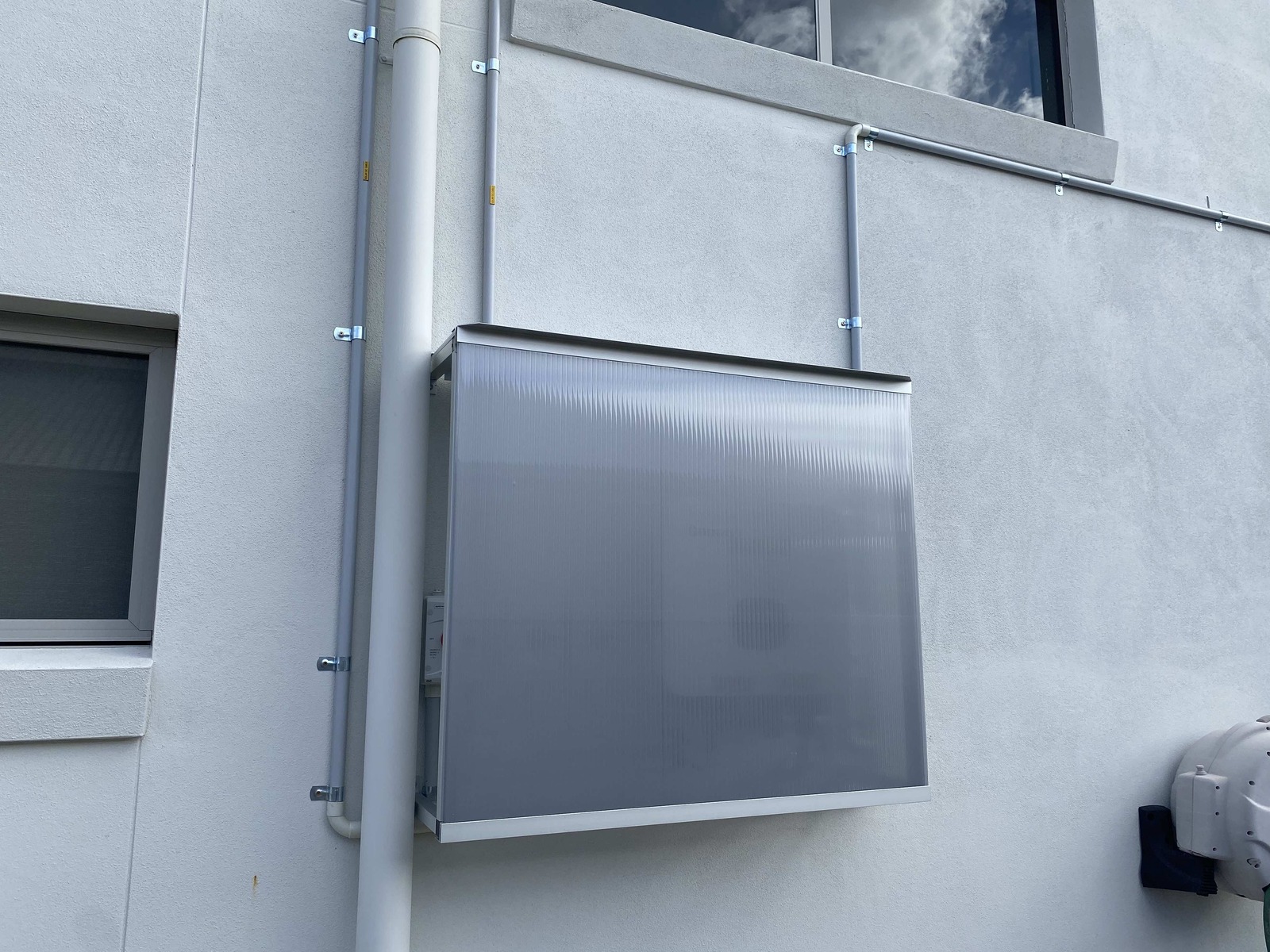 Solar Inverter Cover 86cm H x 98cm W x 26cm D (Light Grey) - Simply Covers